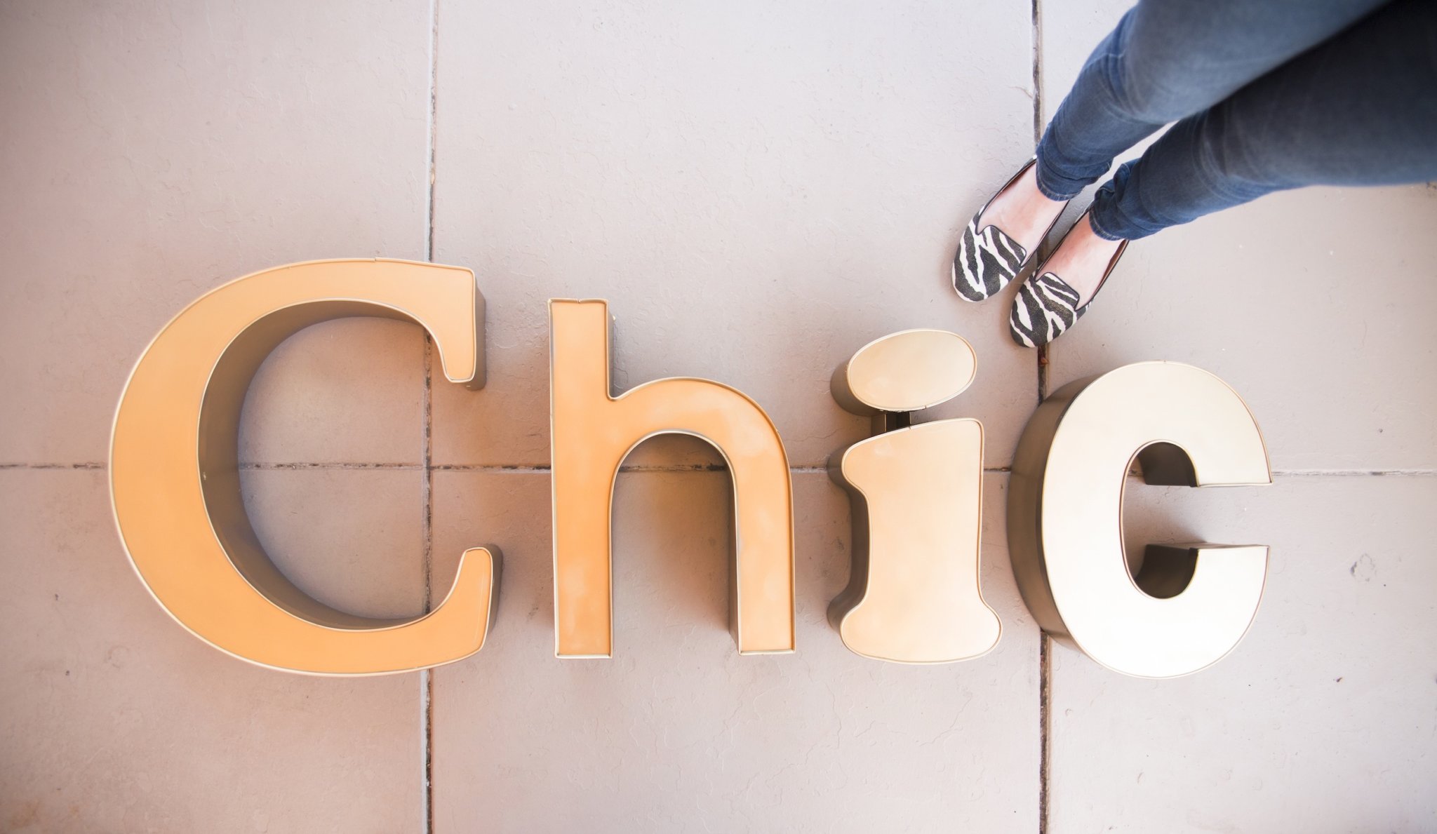 Chic Signage - TheChic - Rachel Hollis