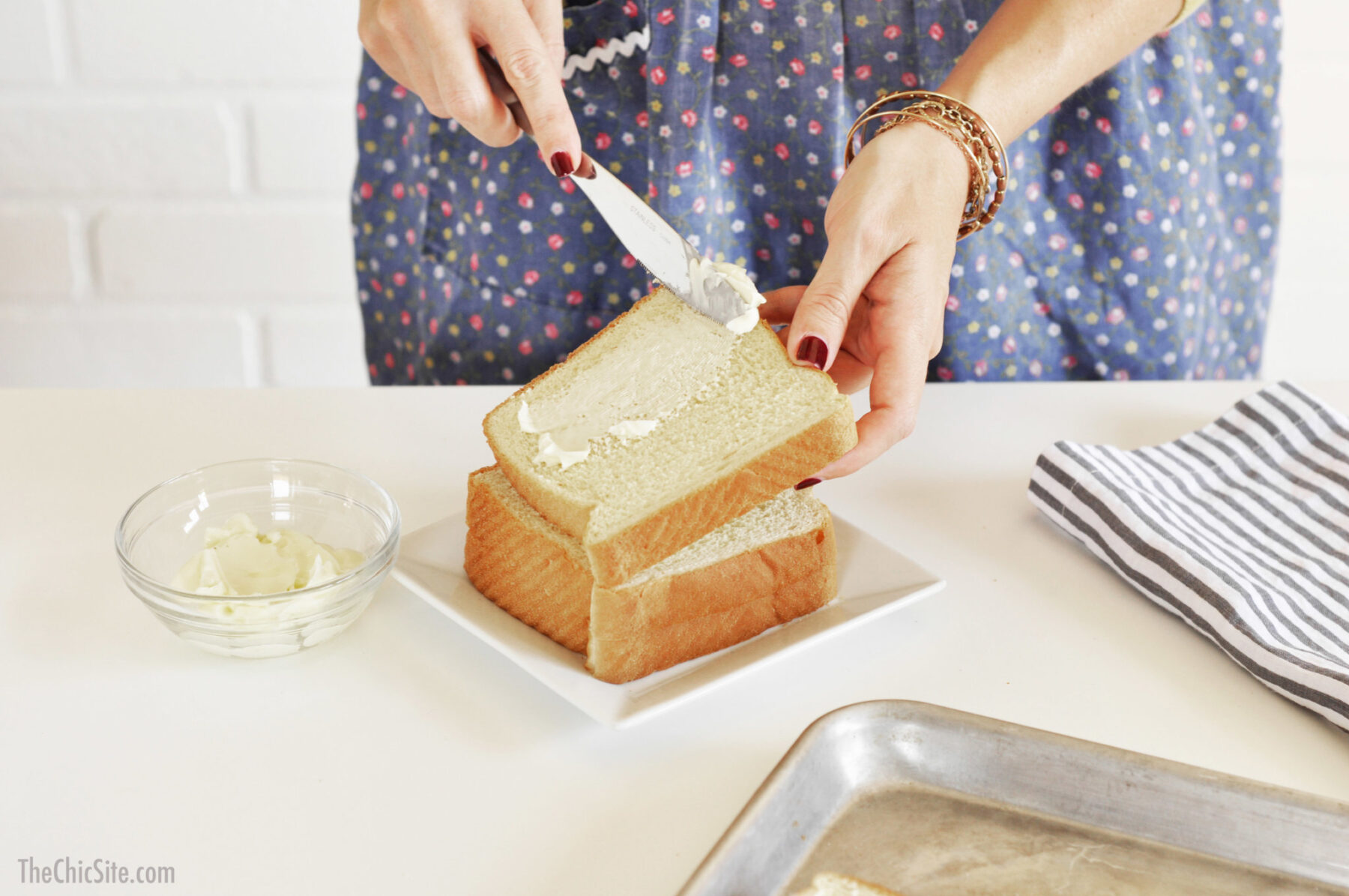 buttering texas toast - Rachel Hollis